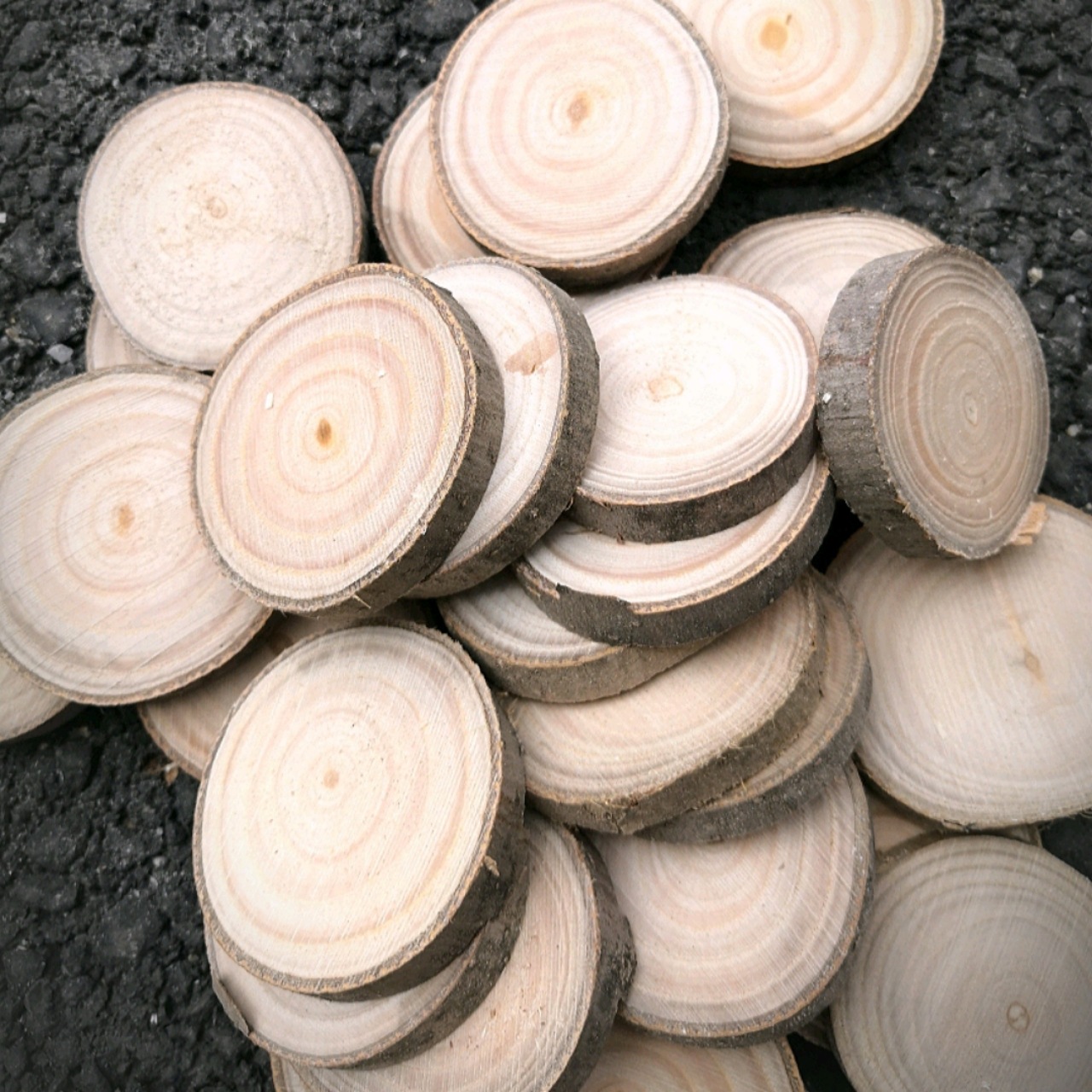 Wholesale growth rings, round wood chips, small wood blocks, solid wood ...